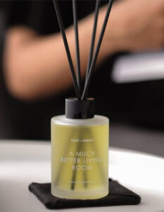 15 Rekomendasi Reed Diffuser Terbaik - Merek Bagus